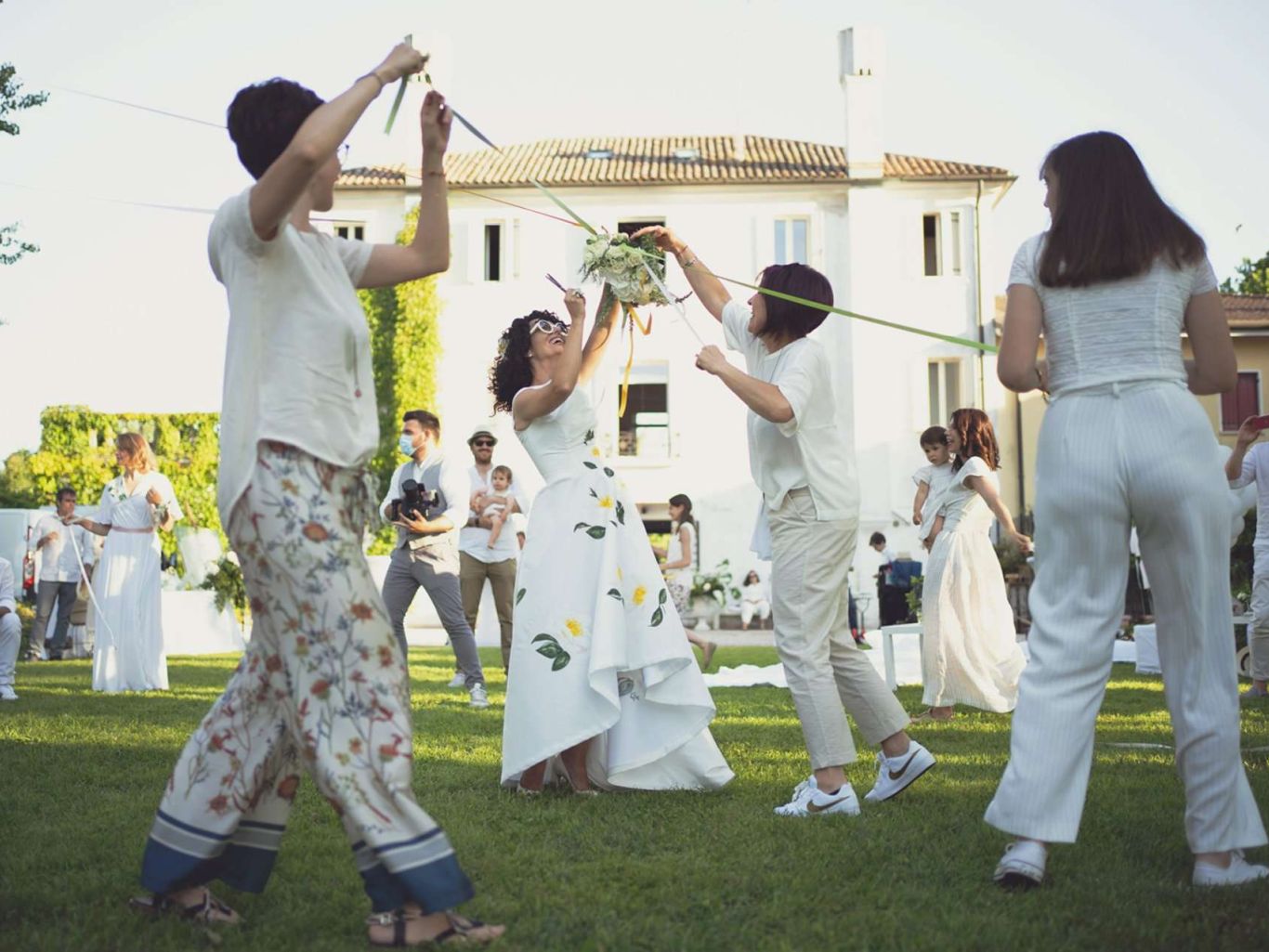 Maria Mayer · Matrimonio in primavera con Tea Party